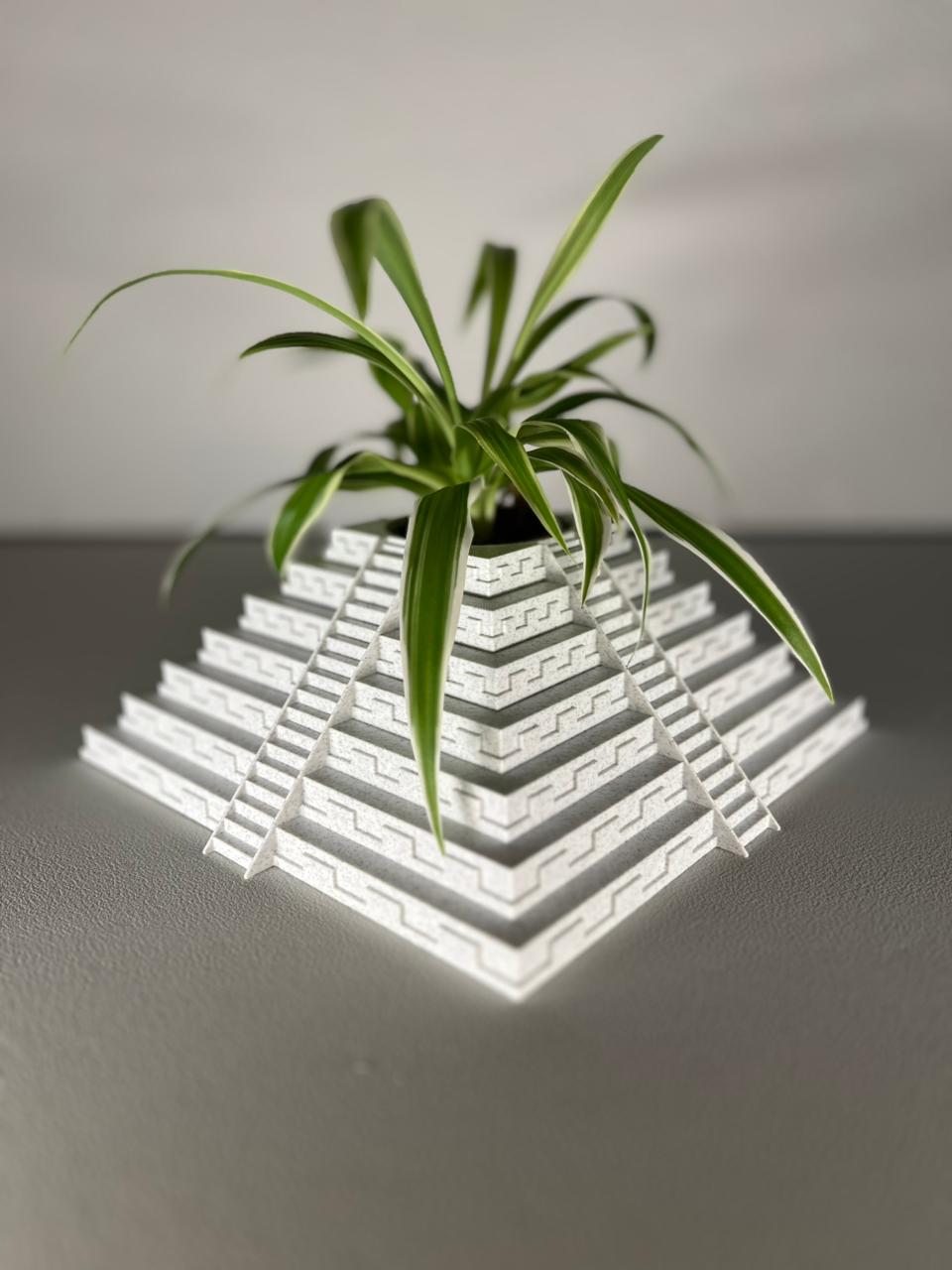 Chichen Itza Pyramid Planter – Archa Form
